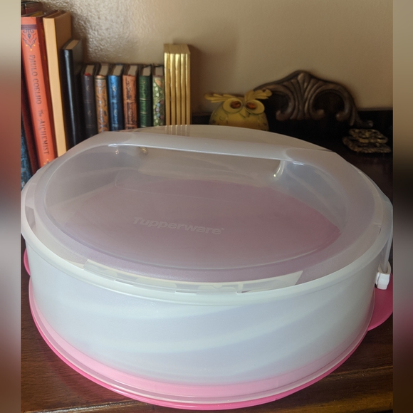 Tupperware | Kitchen | Tupperware Collapsible Cake Taker Pie Keeper ...